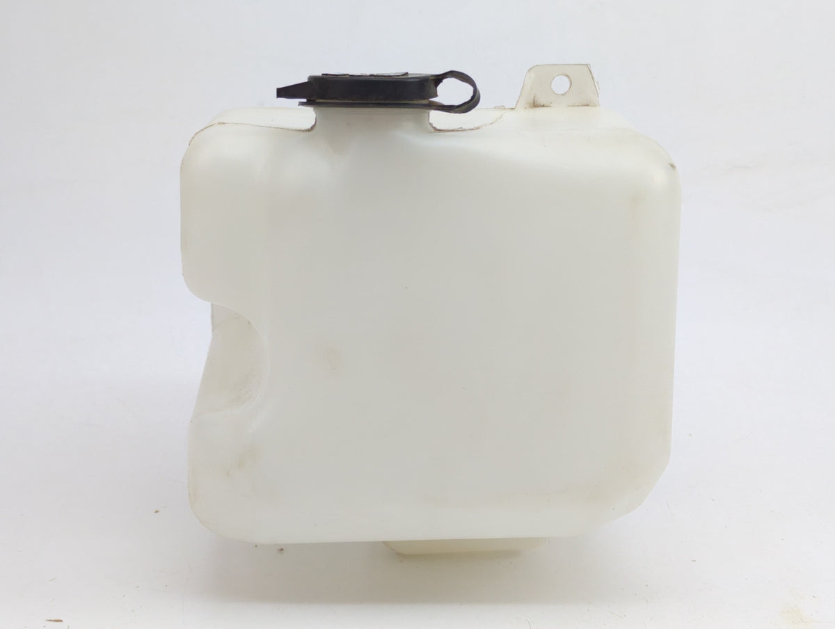 International Navistar 468885C91 Genuine OEM Windshield Washer Fluid R ...
